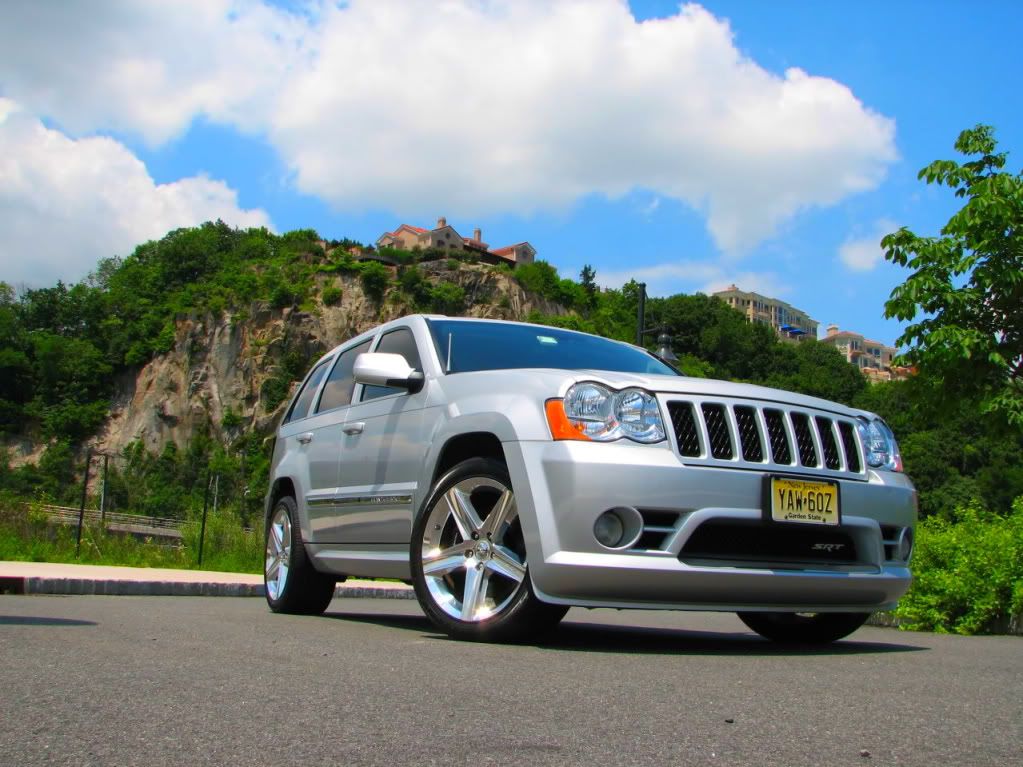 QBNKID's silver Jeep SRT8 | LX Forums Forum