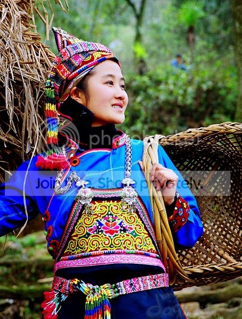 Horsetail Embroidery, the Unique Craft of the Shui People of China ...